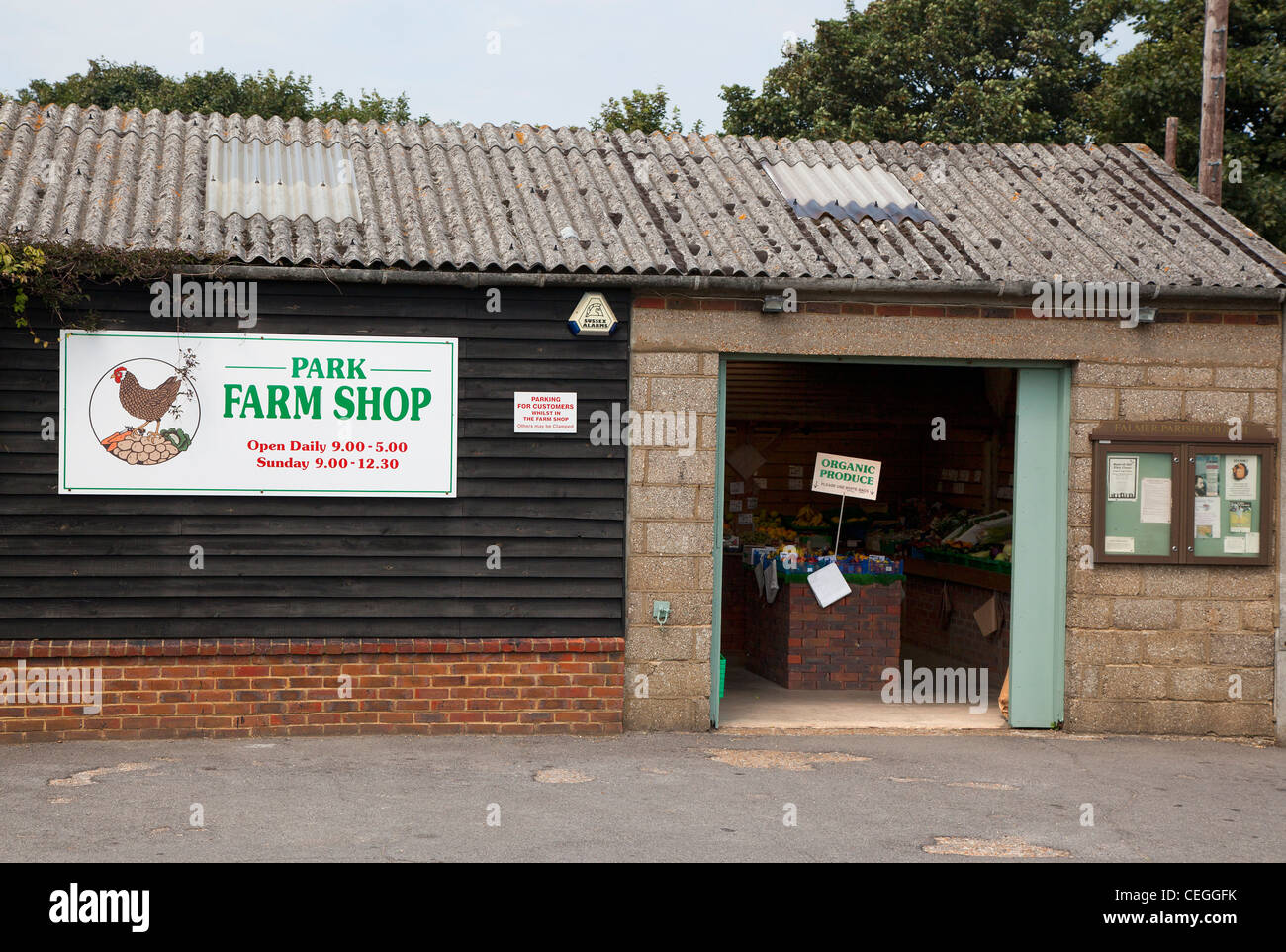 Farm shop exterior hi-res stock photography and images - Alamy