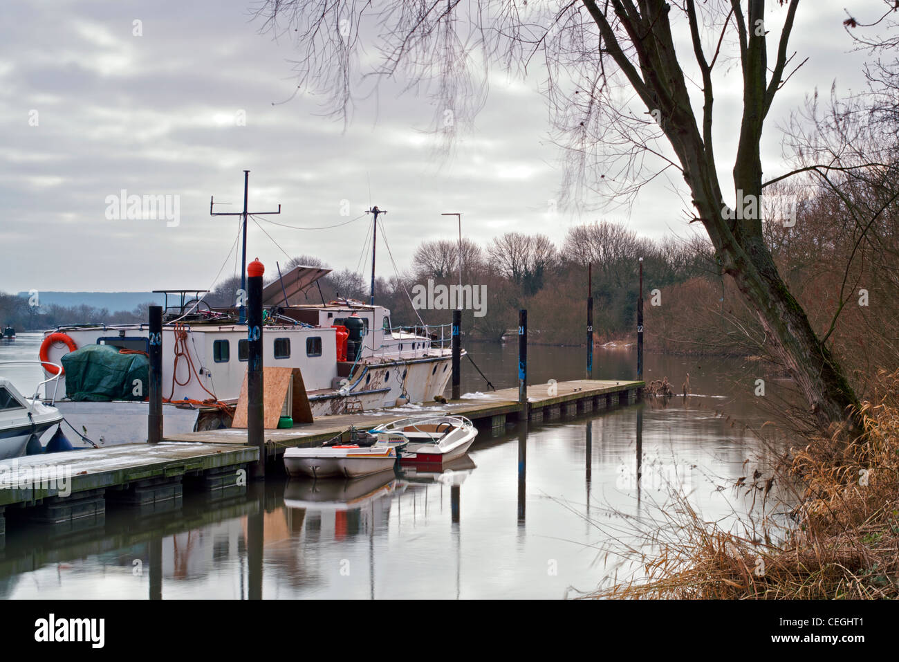 Trent river scenes Stock Photo - Alamy