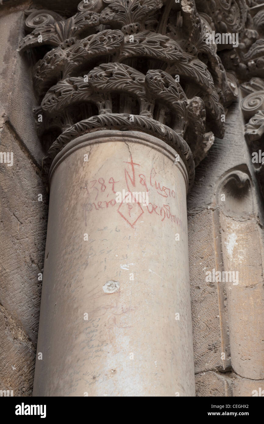 Graffiti On The Pillars High Resolution Stock Photography and Images ...