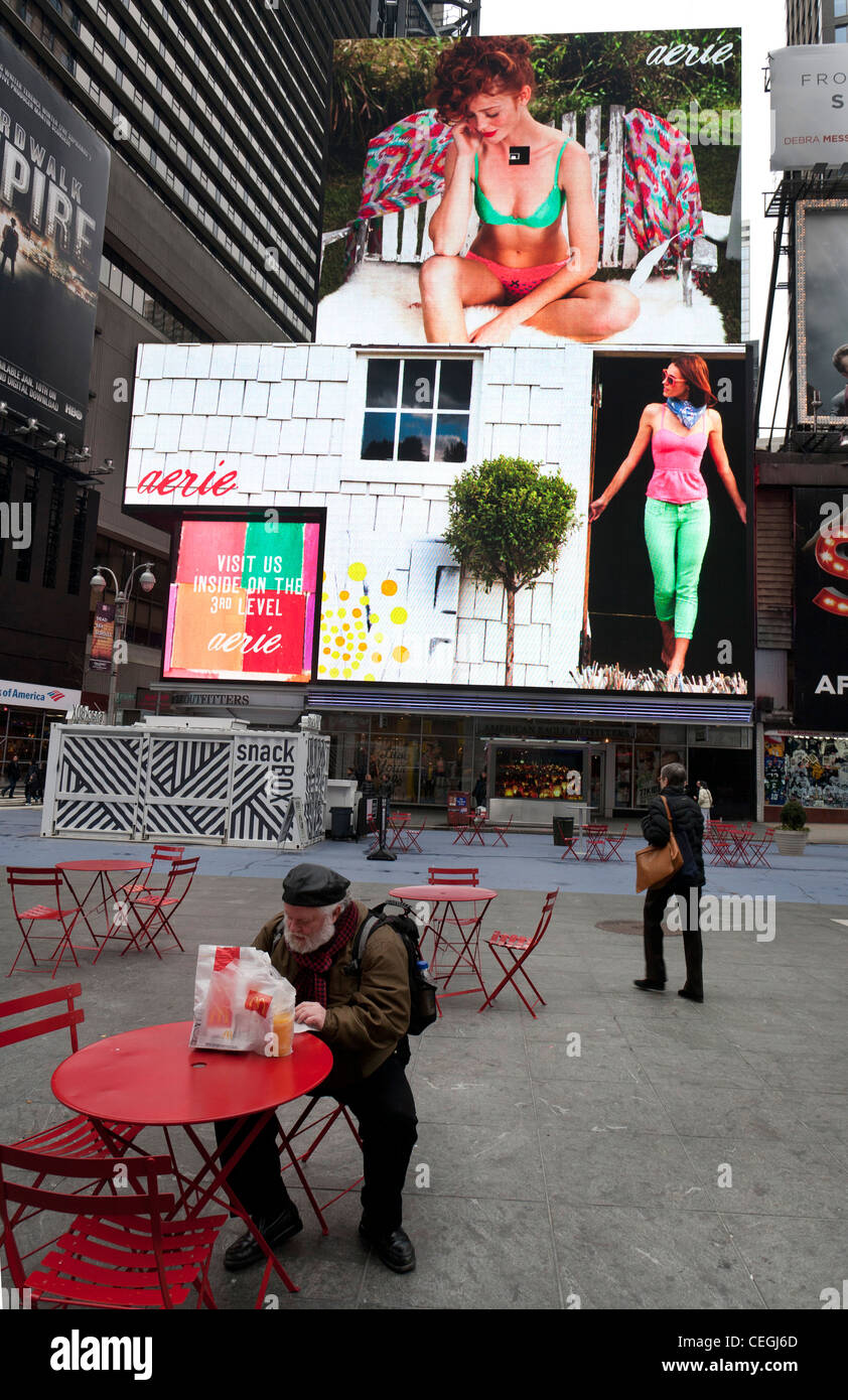 Adverts fast food hi-res stock photography and images - Alamy