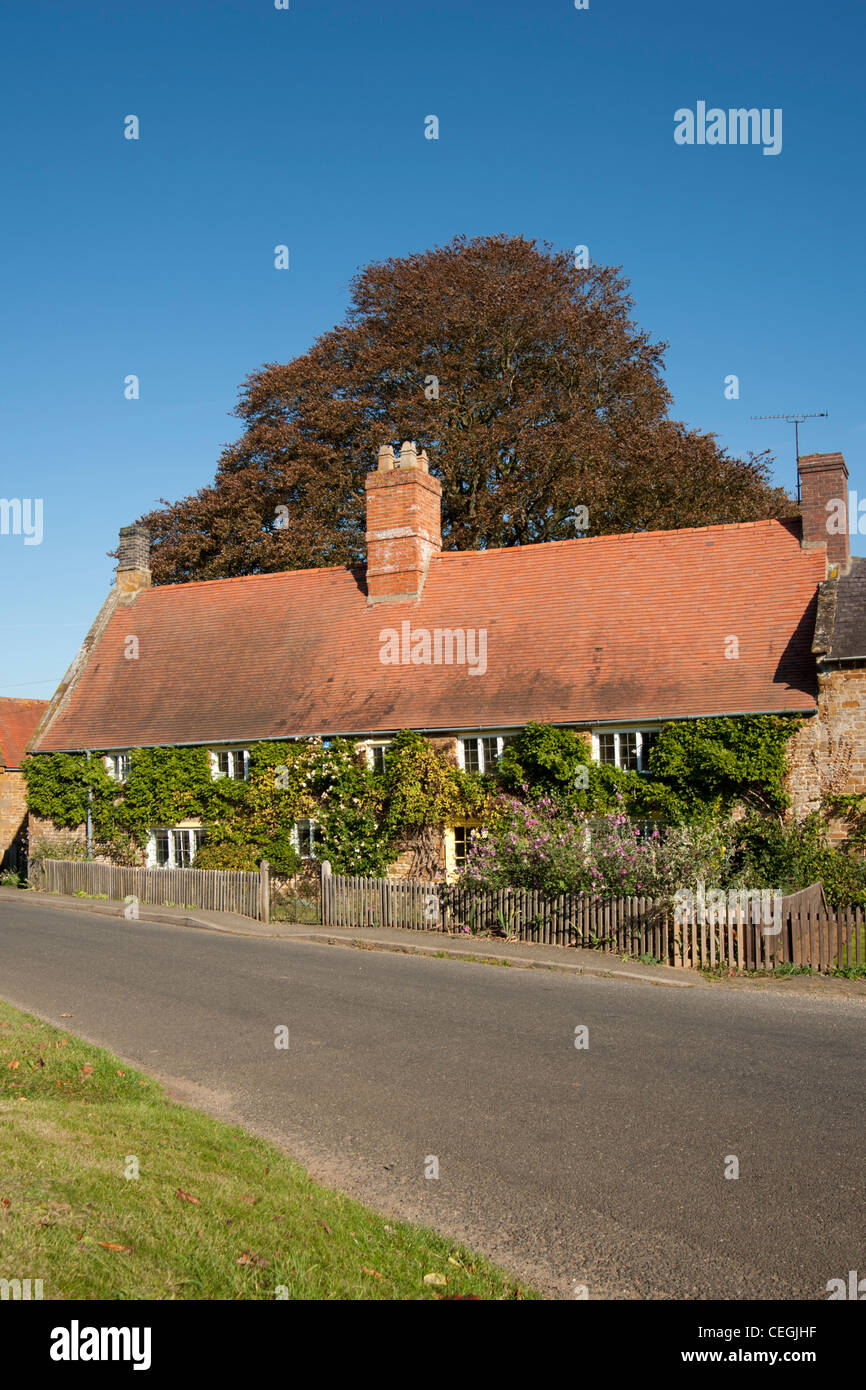 A village home in Wardington, Oxfordshire, England, UK Stock Photo - Alamy