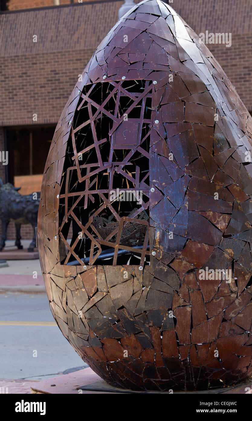 City of Sioux Falls outdoor statue The Nest in the street blur ...