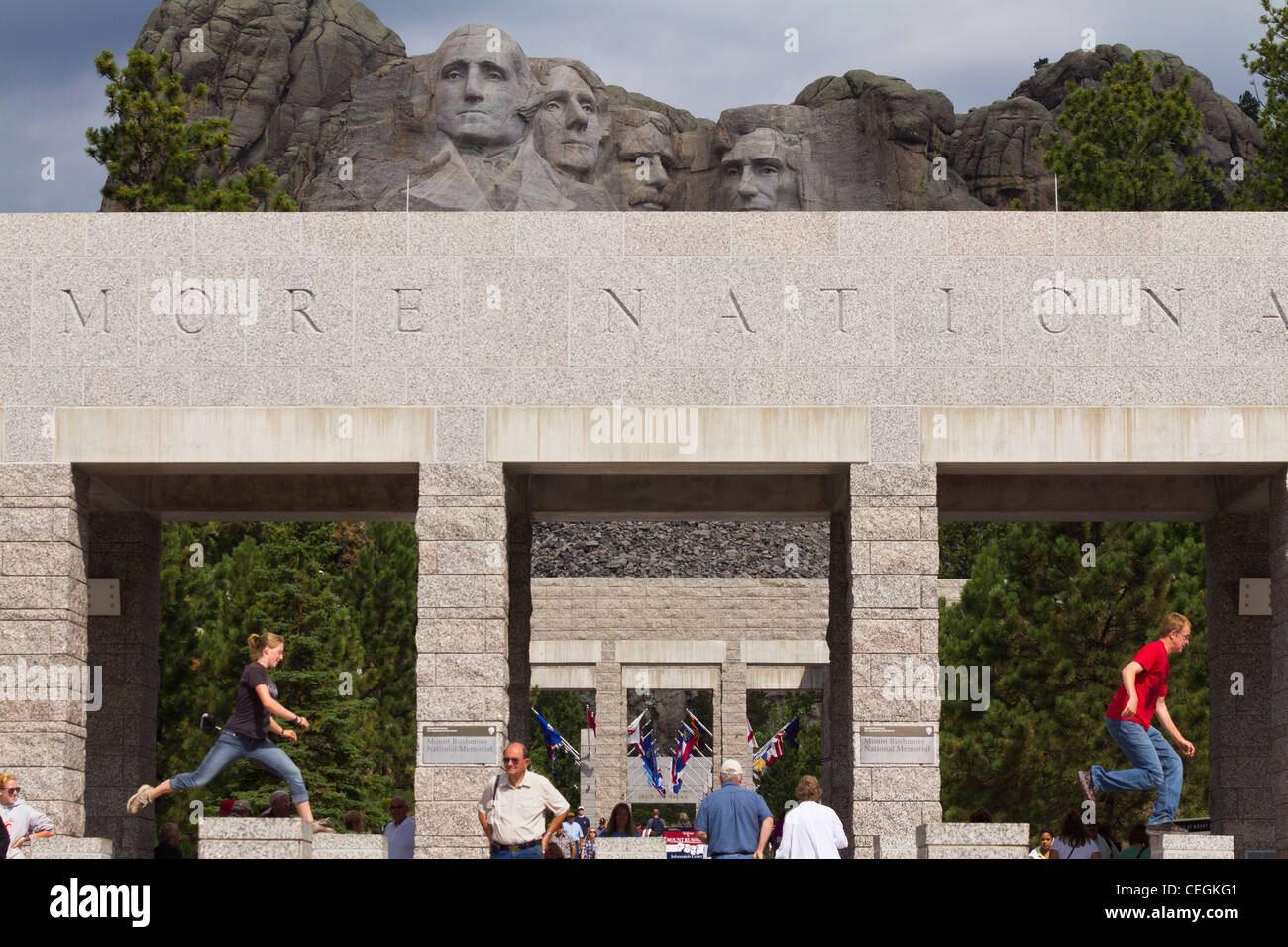 Mount rushmore national visitors center hi-res stock photography and ...