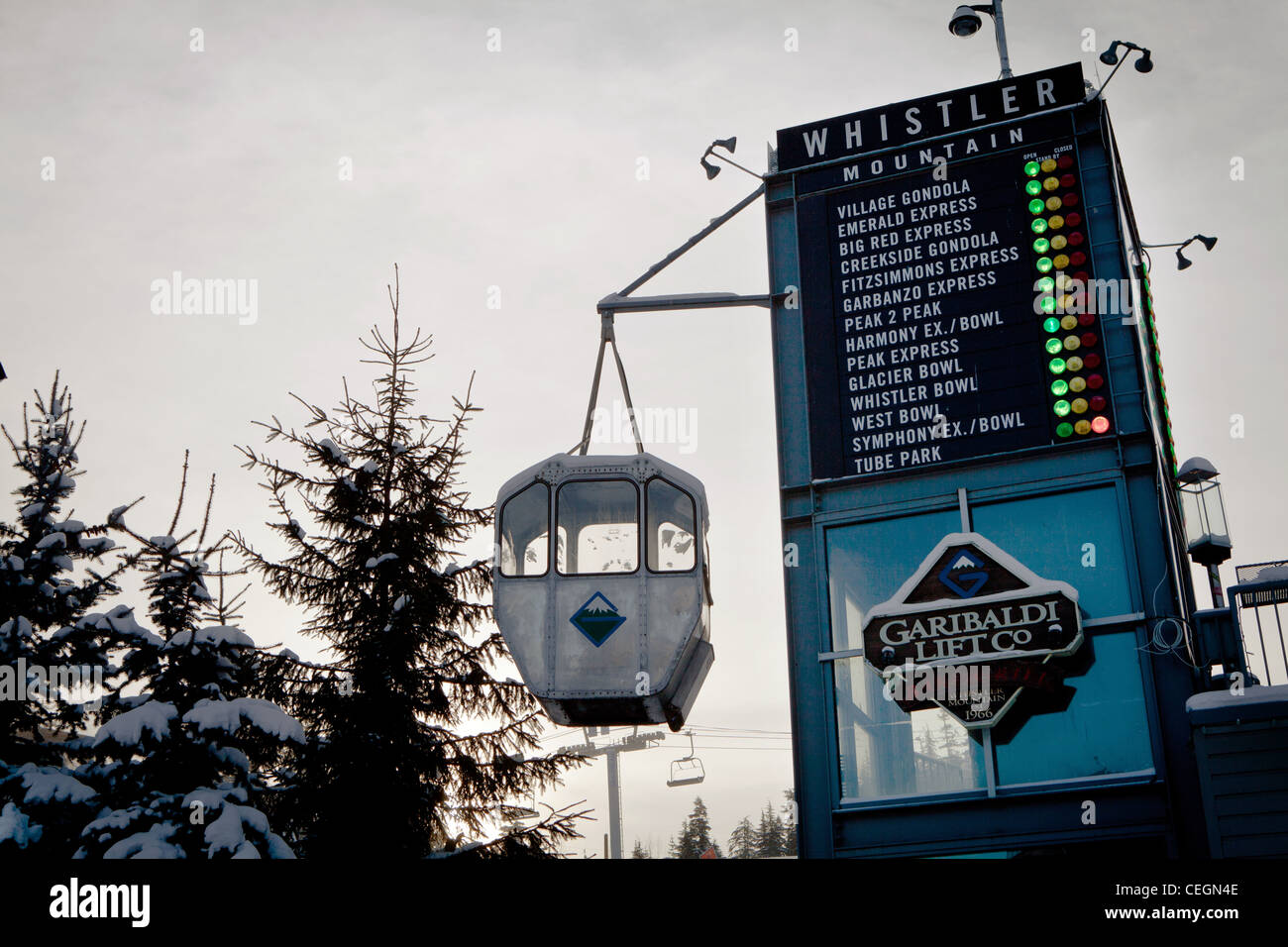Lift status signs hi res stock photography and images Alamy