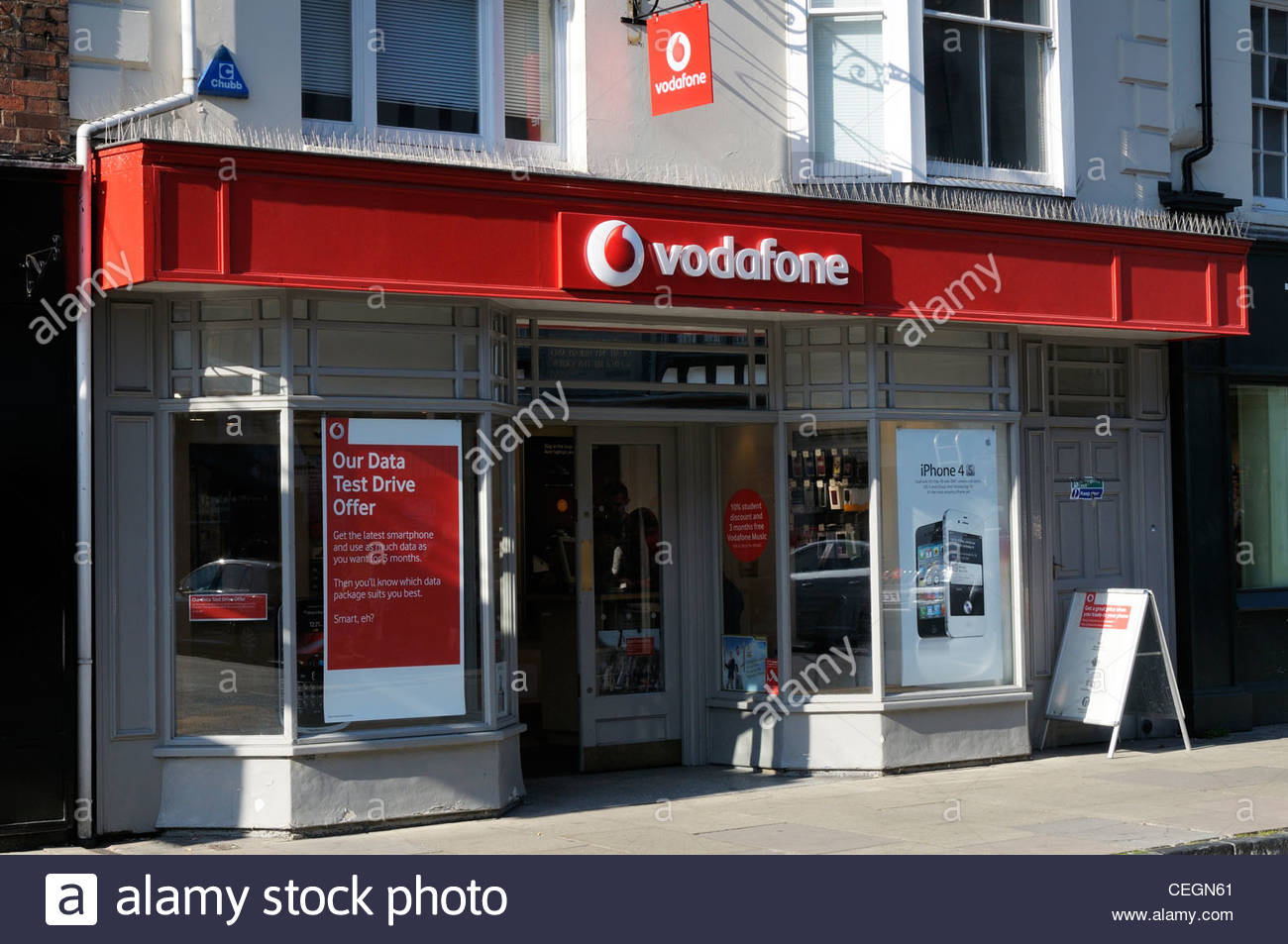 Vodafone Store Exterior High Resolution Stock Photography and Images ...