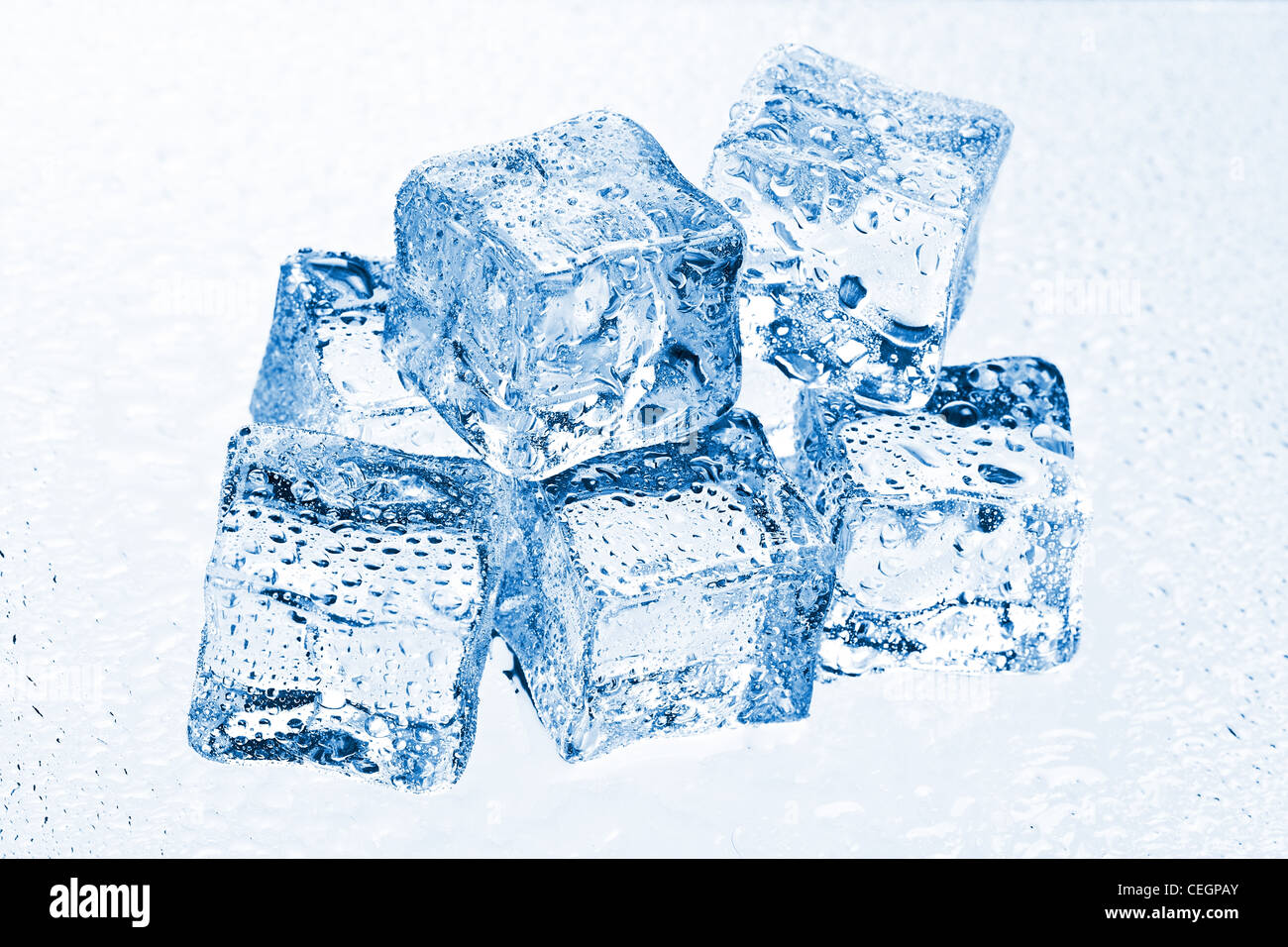 the pile of many ice cubes Stock Photo - Alamy