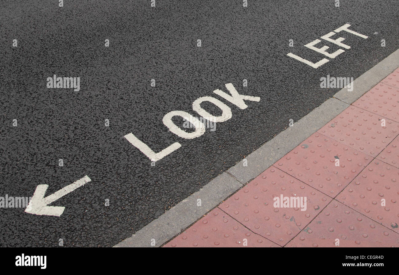 Walking street sign hi-res stock photography and images - Alamy