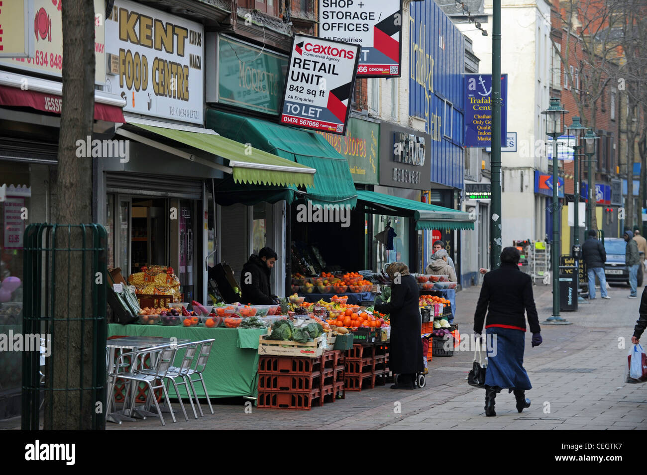 Shopping chatham uk hi-res stock photography and images - Alamy