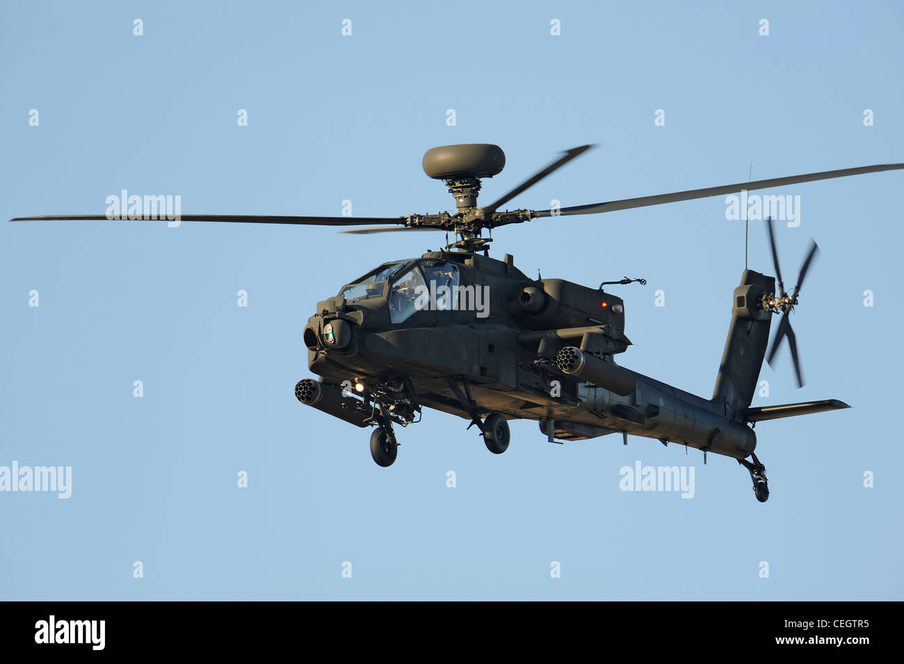 ah-64 apache helicopter gunship Stock Photo - Alamy