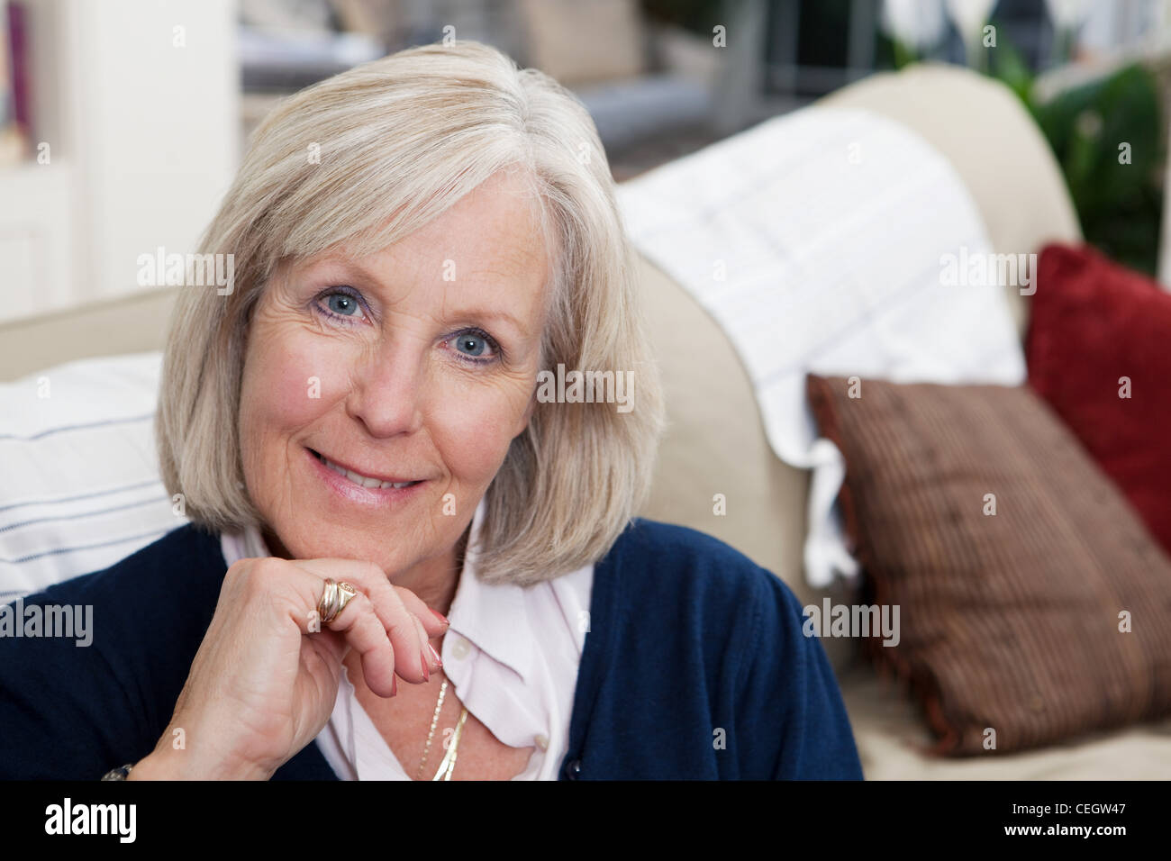 Mature woman bob hairstyle hi-res stock photography and images - Alamy