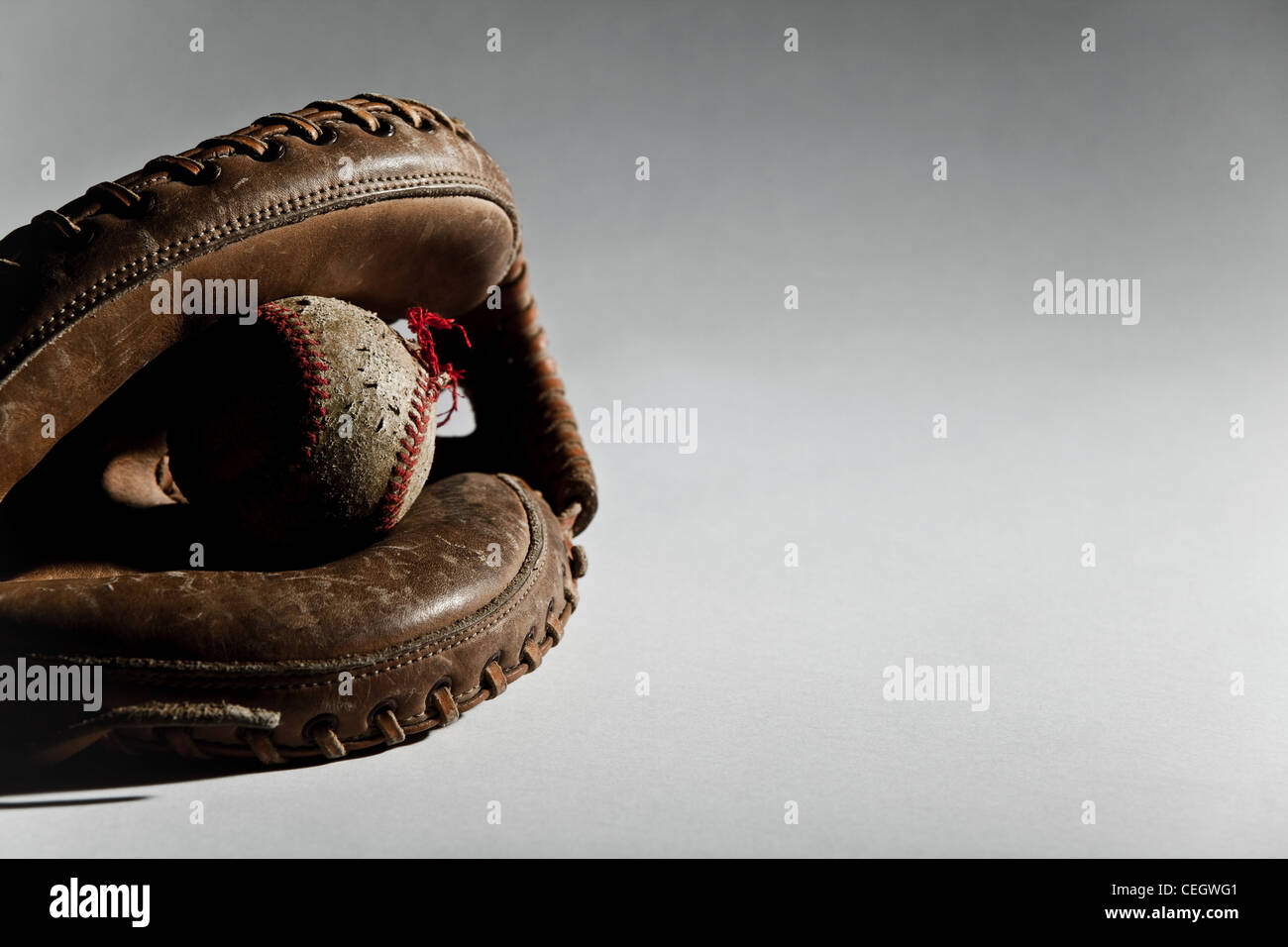 Old worn out baseball hi-res stock photography and images - Alamy
