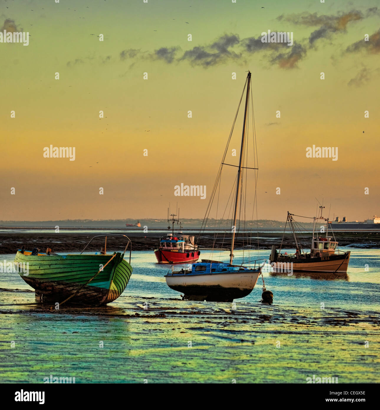 Two small vessels hi-res stock photography and images - Alamy