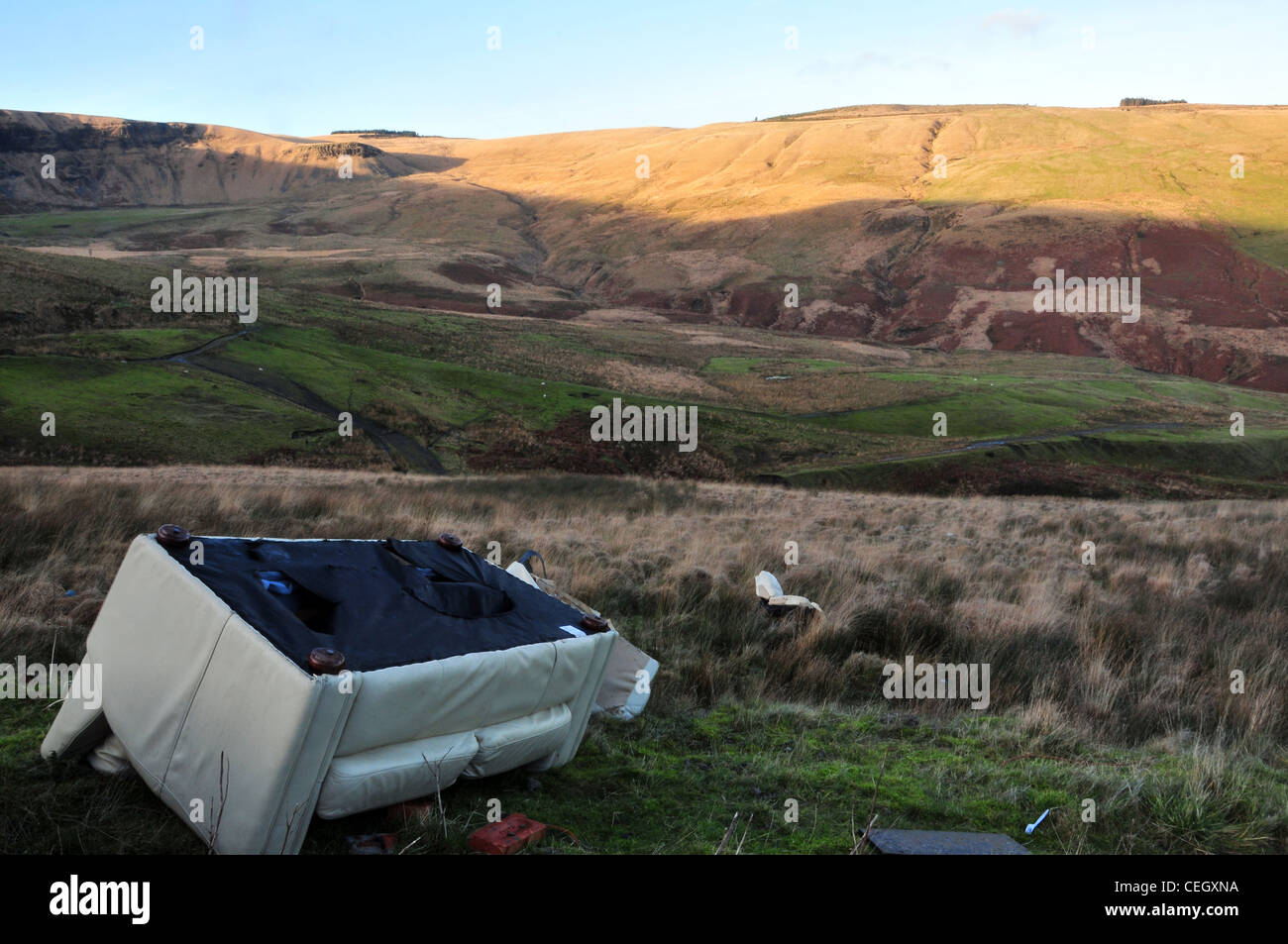 Fly tipping land hi-res stock photography and images - Alamy