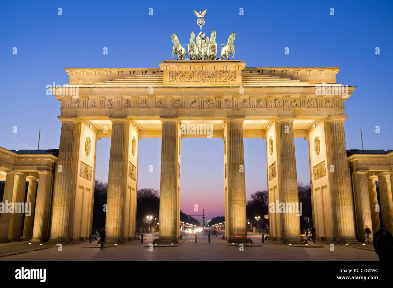 View of Brandenburg Gate at night in Berlin Germany Stock Photo - Alamy