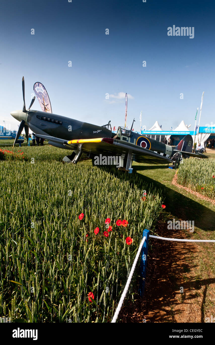 World war 2 Replica of a Spitfire Stock Photo - Alamy
