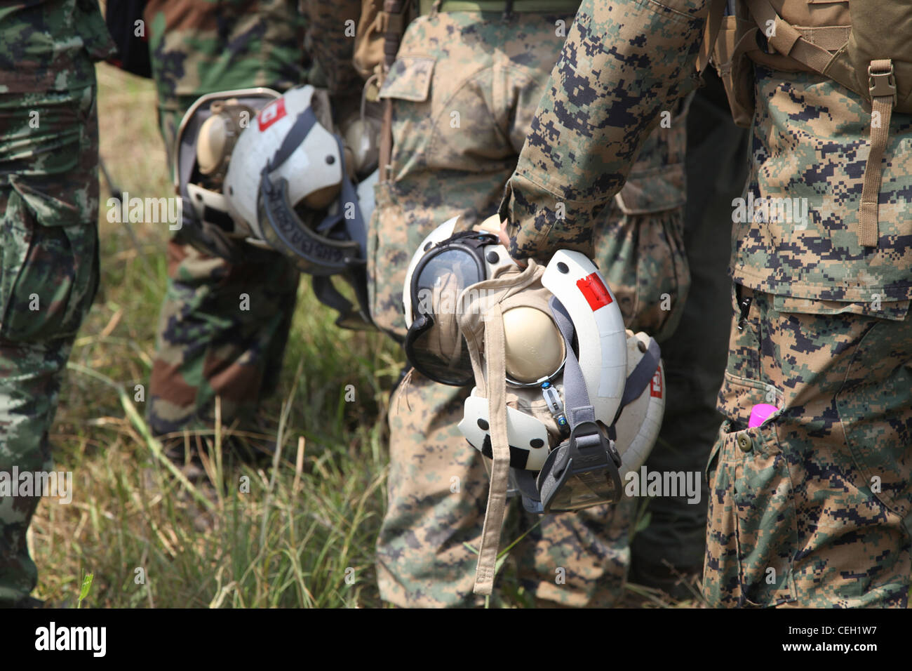 Us marine helmets hi-res stock photography and images - Alamy