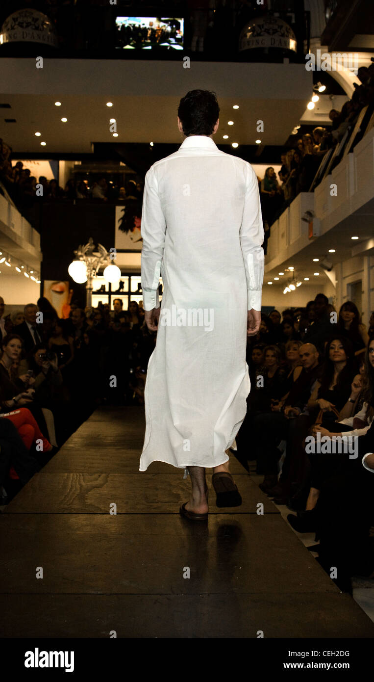 Mens catwalk shirt hi-res stock photography and images - Alamy