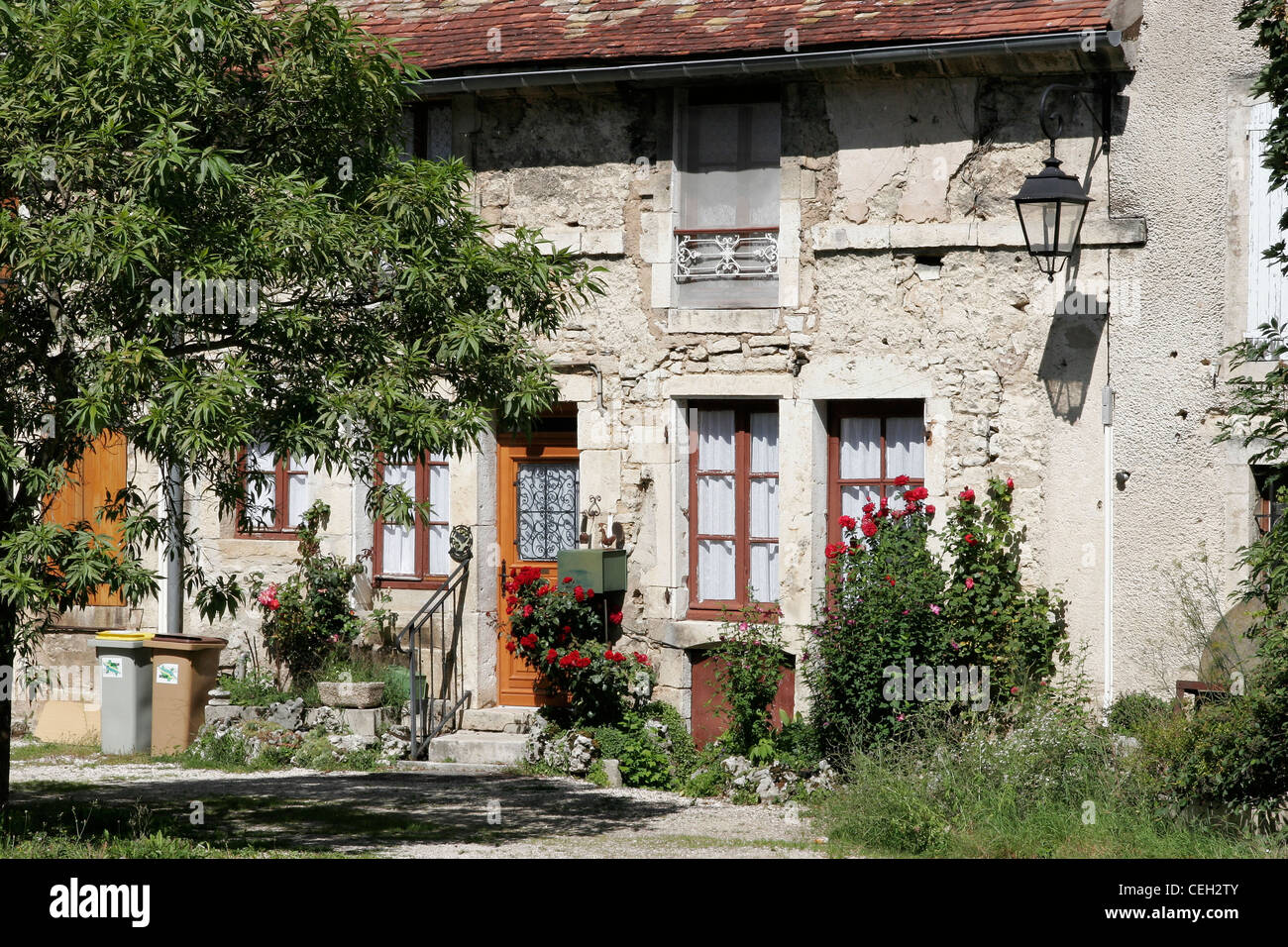 Flavigny-sur-Ozerain, home of Anis de l'Abbaye de Flavigny - Aniseed ...