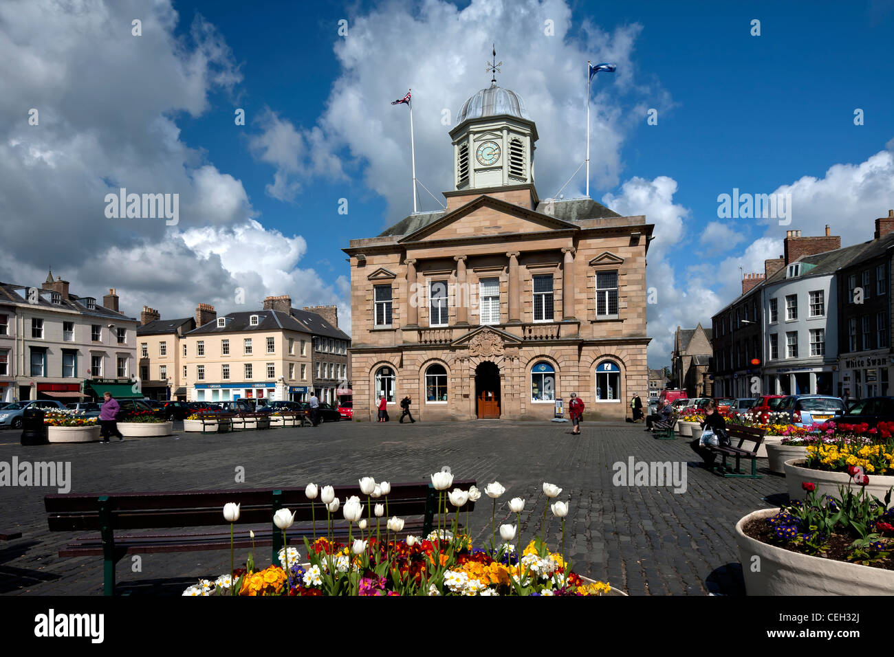 The Town Hall and Market Place, Kelso, Scottish Borders, Scotland Stock ...