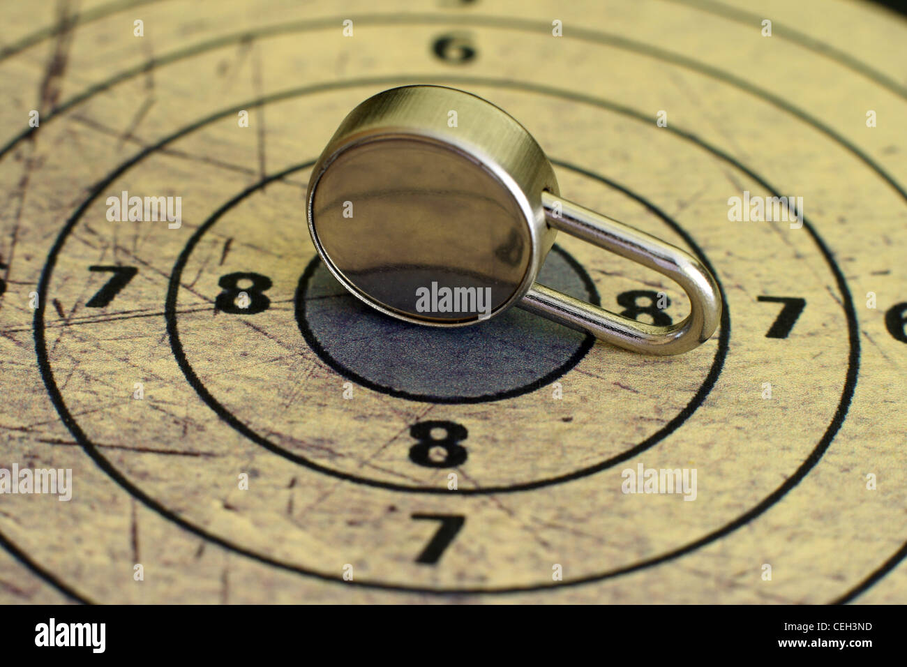 Lock on target Stock Photo - Alamy