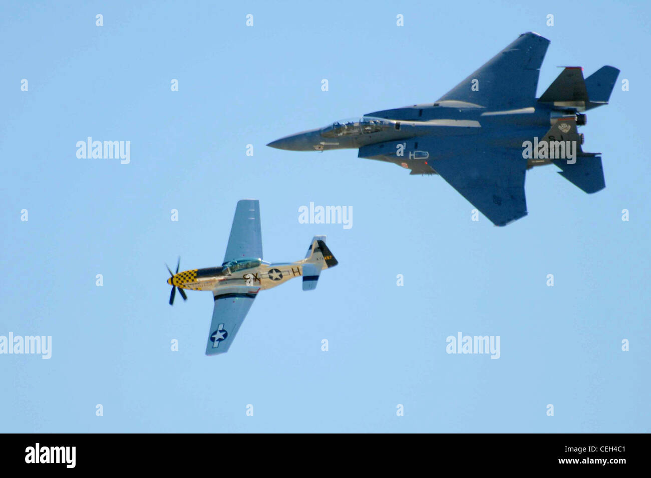 Thunderbirdsa hi-res stock photography and images - Alamy