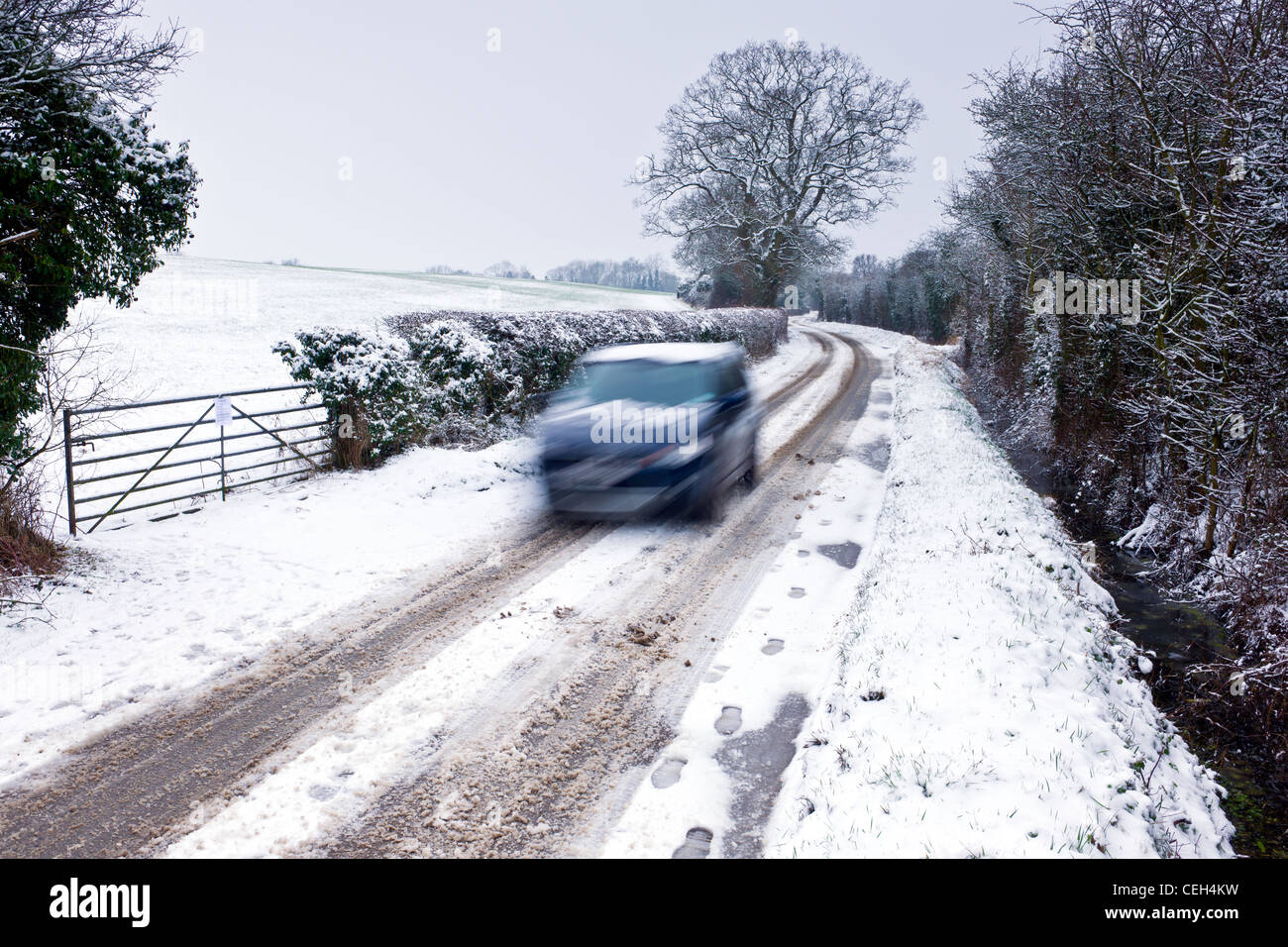 Driving uk speeding hi-res stock photography and images - Alamy