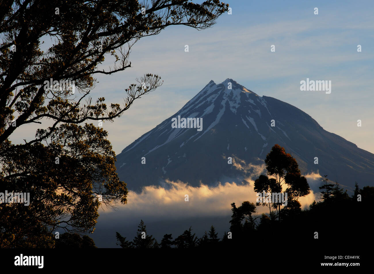 Mount Egmont (Taranaki) in New Zealand at Sunset Stock Photo - Alamy