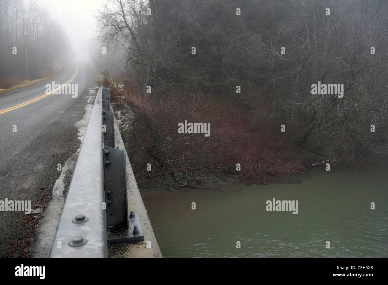 Straight road guardrail hi-res stock photography and images - Alamy