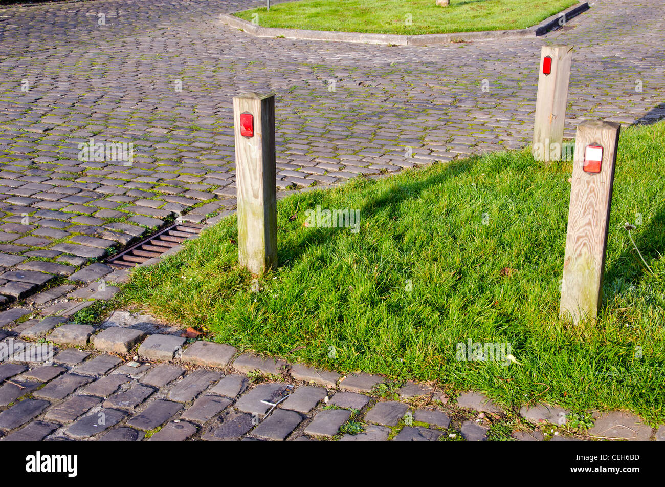 Bollards sidewalk bollard hi-res stock photography and images - Alamy