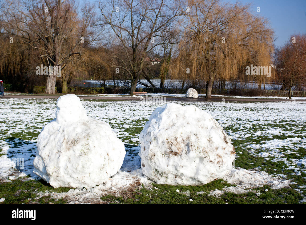 Snow balls, Hampstead Heath, Highgate, London, England, UK Stock Photo ...