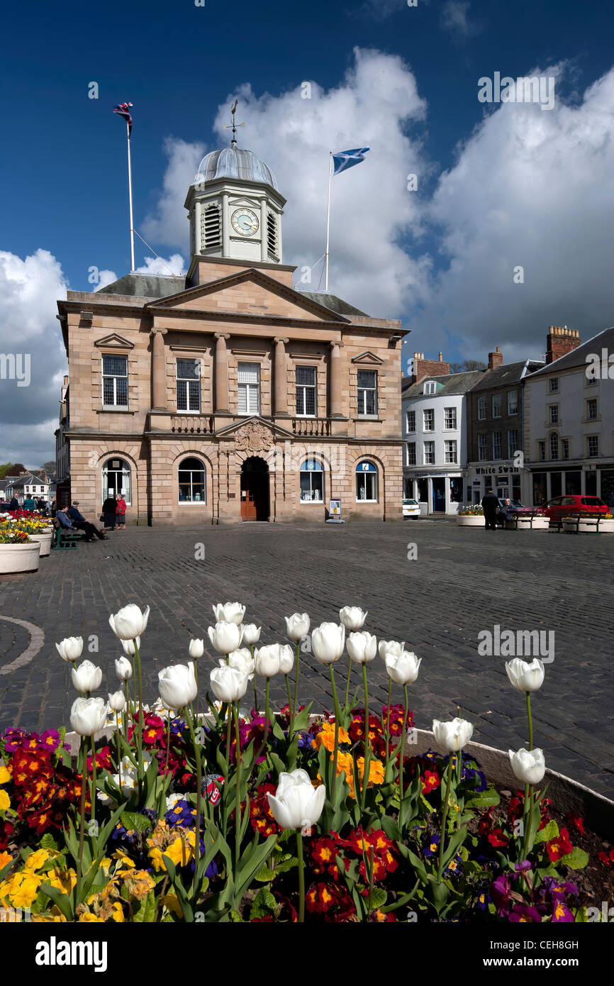 Street scene kelso scotland hi-res stock photography and images - Alamy
