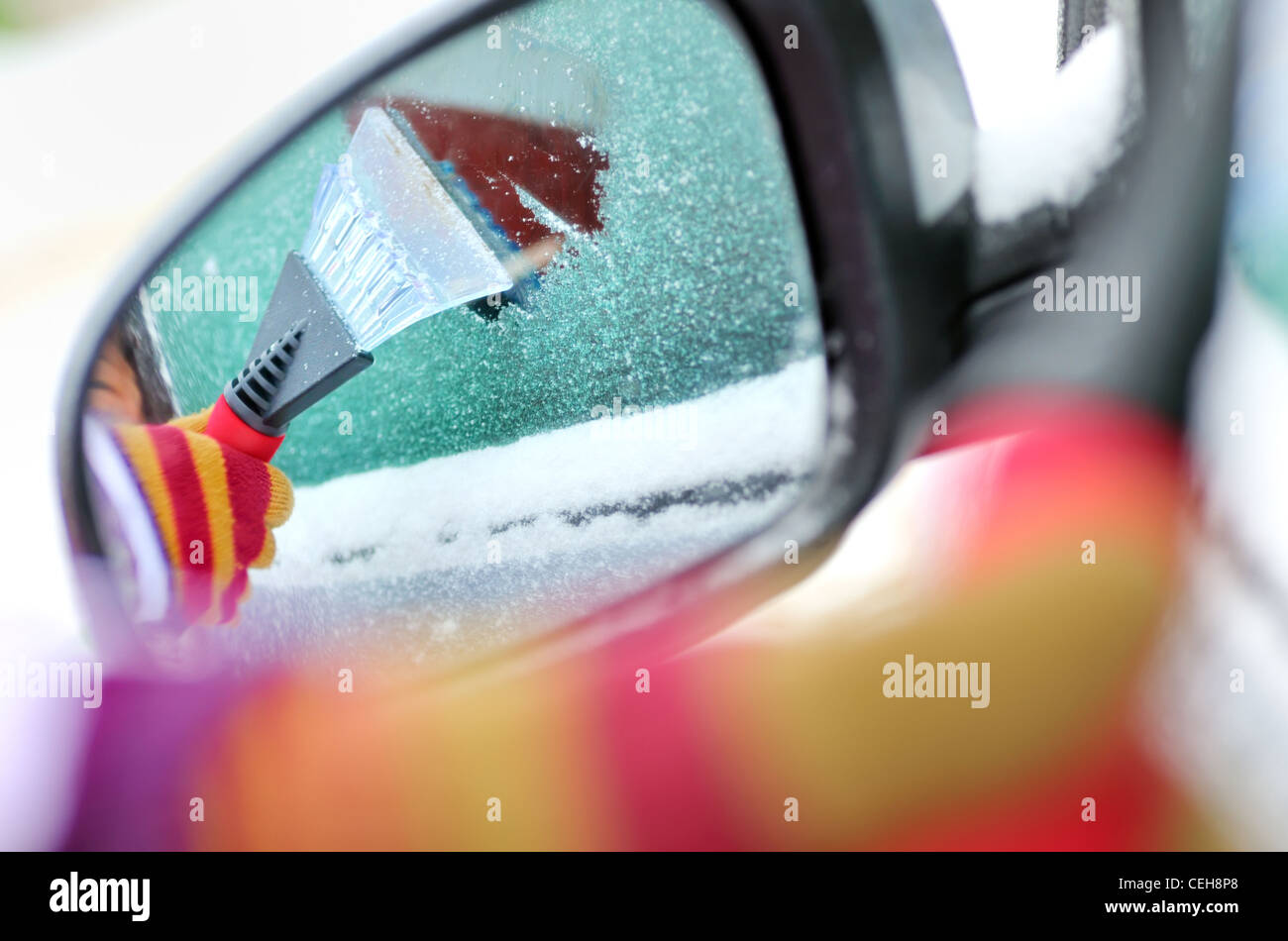 Car windows frozen hi-res stock photography and images - Alamy