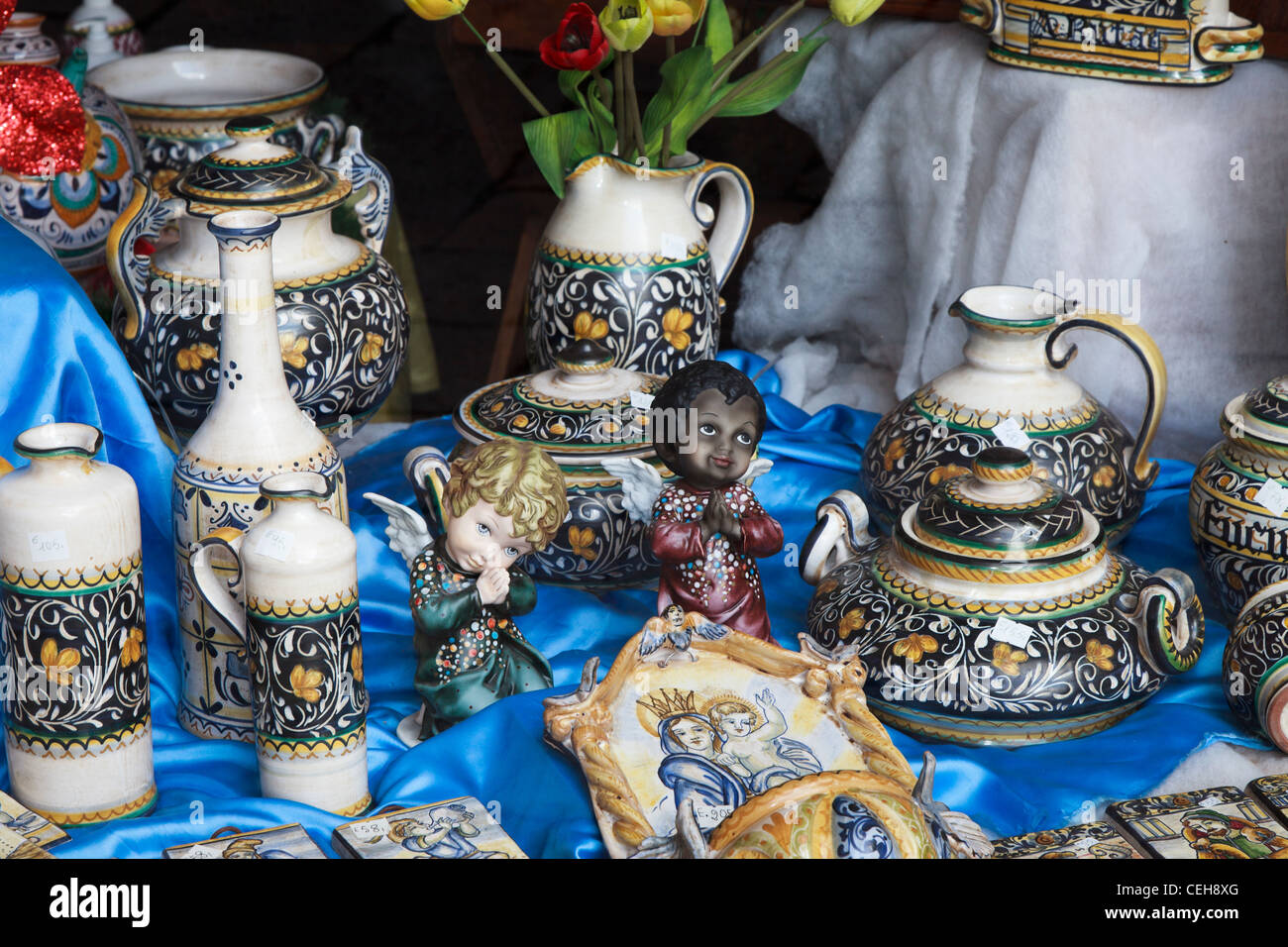 Volterra alabaster hi-res stock photography and images - Alamy