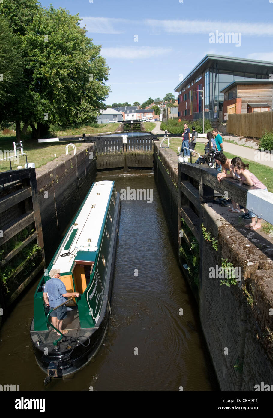 narrow boat in lock Worcester & Birmingham Canal Worcester ...