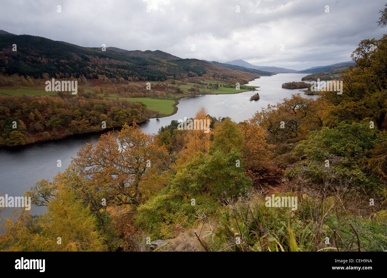 The Queens View looking west down Loch Tummel, with Schiehallion in the ...