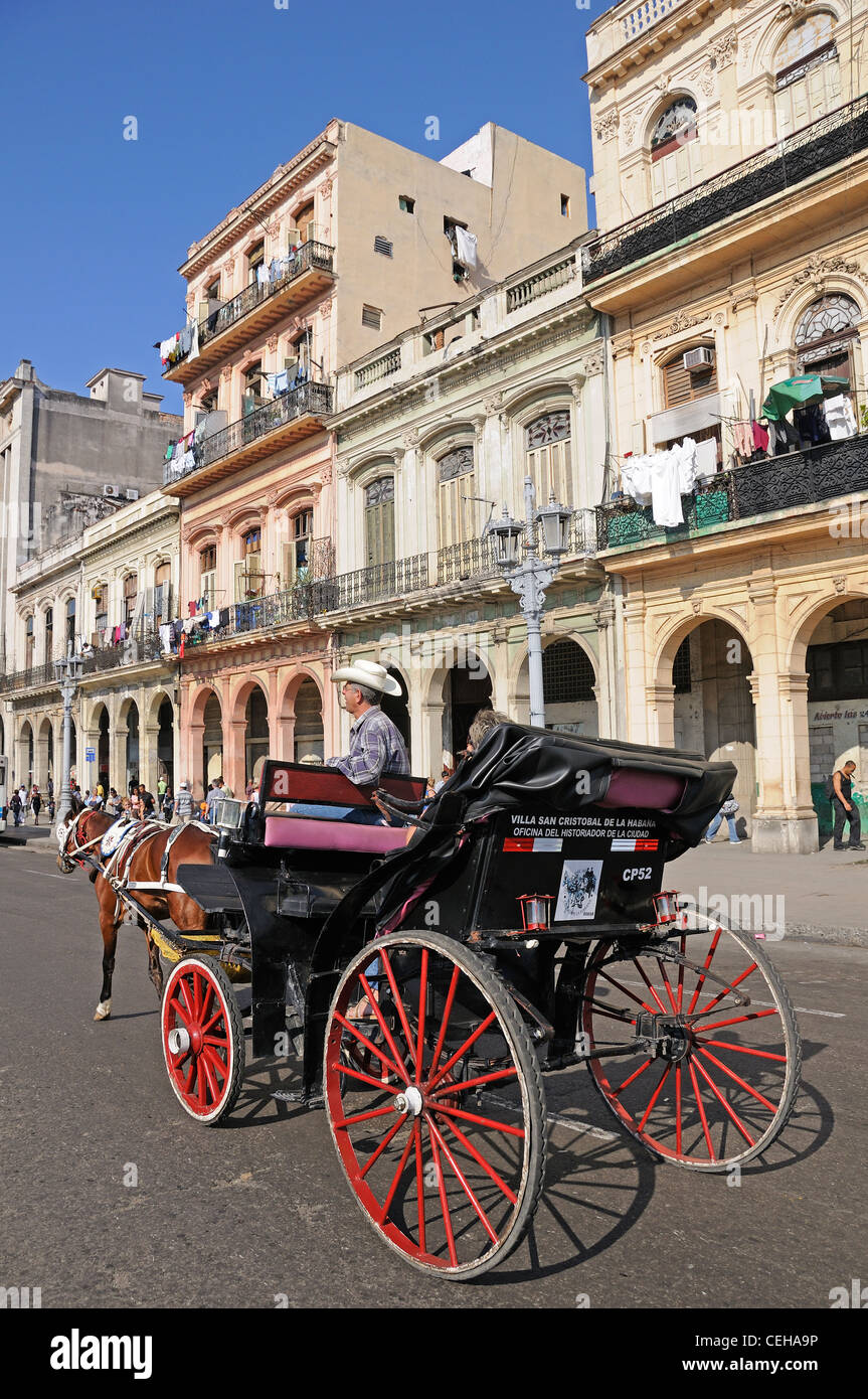 horse carriage in Havana, La Habana, capital city of Havana, Cuba ...