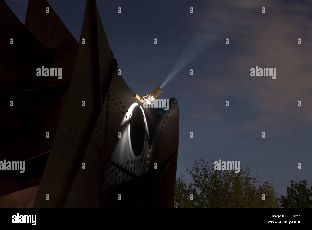 MIT hackers illuminated the Green Building with a bat-signal on the ...