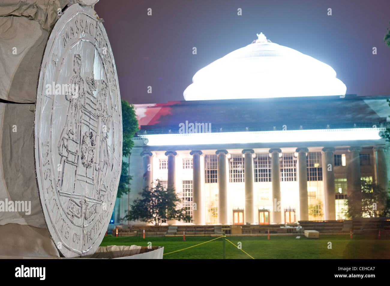 Hackers placed a giant statue of the Greek goddess Athena in MIT's ...