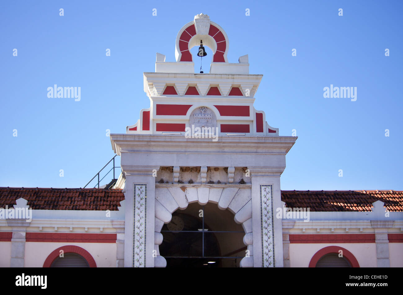 Loule market portugal hi-res stock photography and images - Alamy