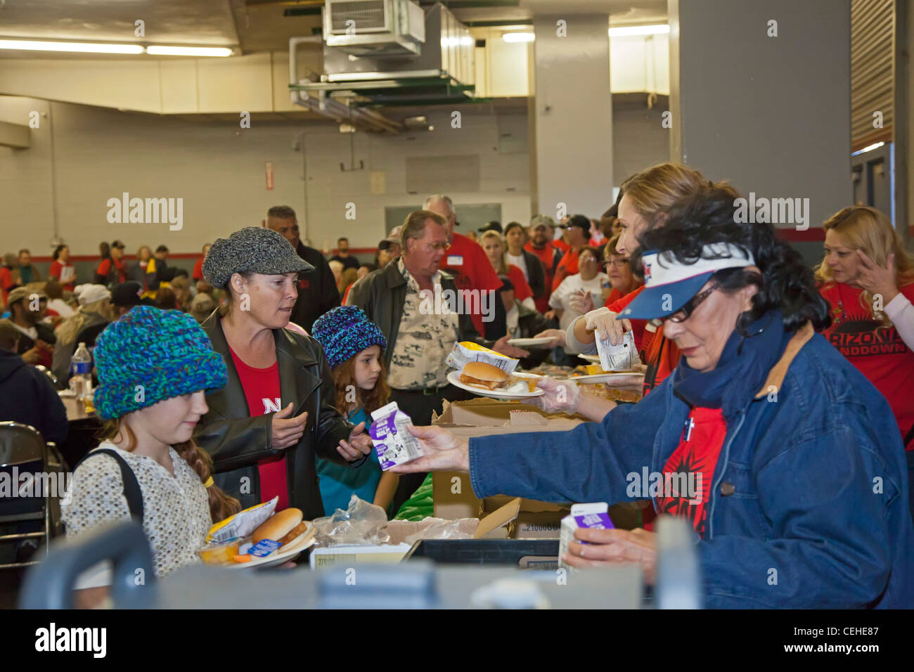 Helping homeless veterans hi-res stock photography and images - Alamy