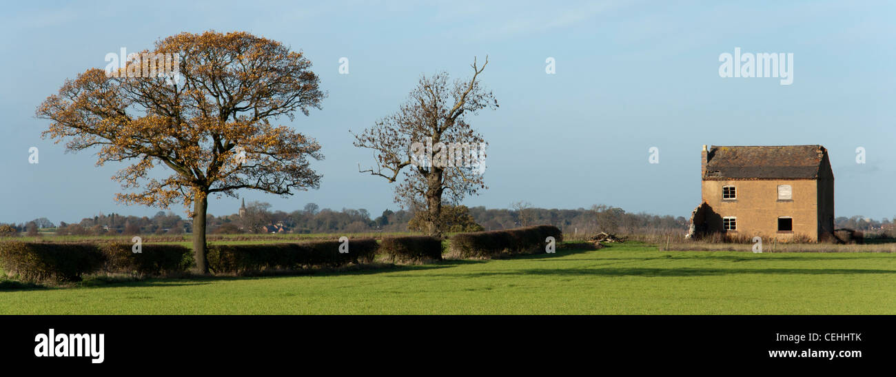 Old disused farm house, Sheepy Magna, Warwickshire, England Stock Photo ...