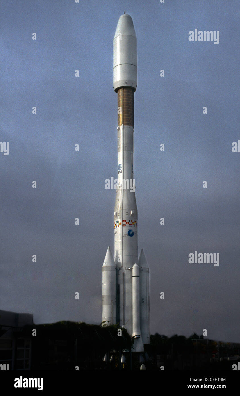 Ariane 4 rocket hi-res stock photography and images - Alamy
