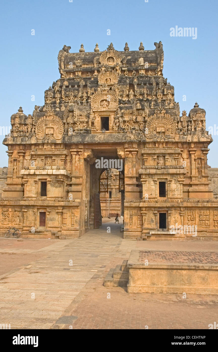 INDIA, Tamil Nadu, Thanjavur (Tanjore) Brihadishwara Hindu Temple (1010 ...