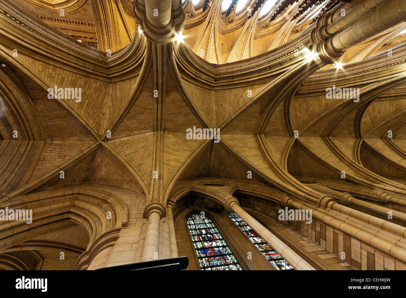 Cathedral symmetry hi-res stock photography and images - Alamy