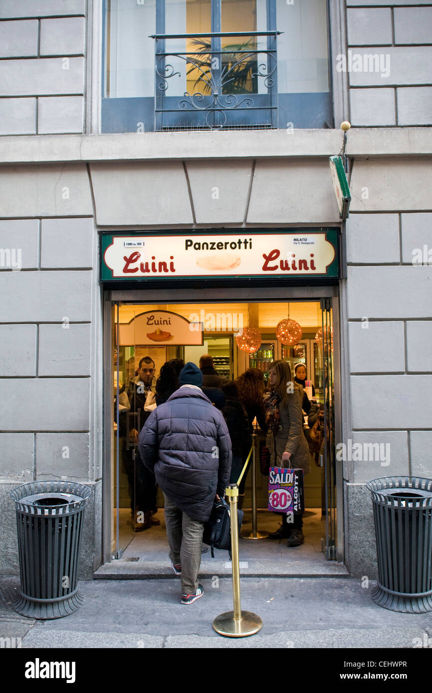 Panzerotti milan hi-res stock photography and images - Alamy