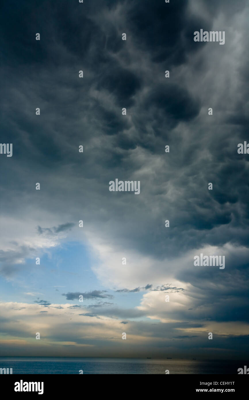 Break in weather hi-res stock photography and images - Alamy