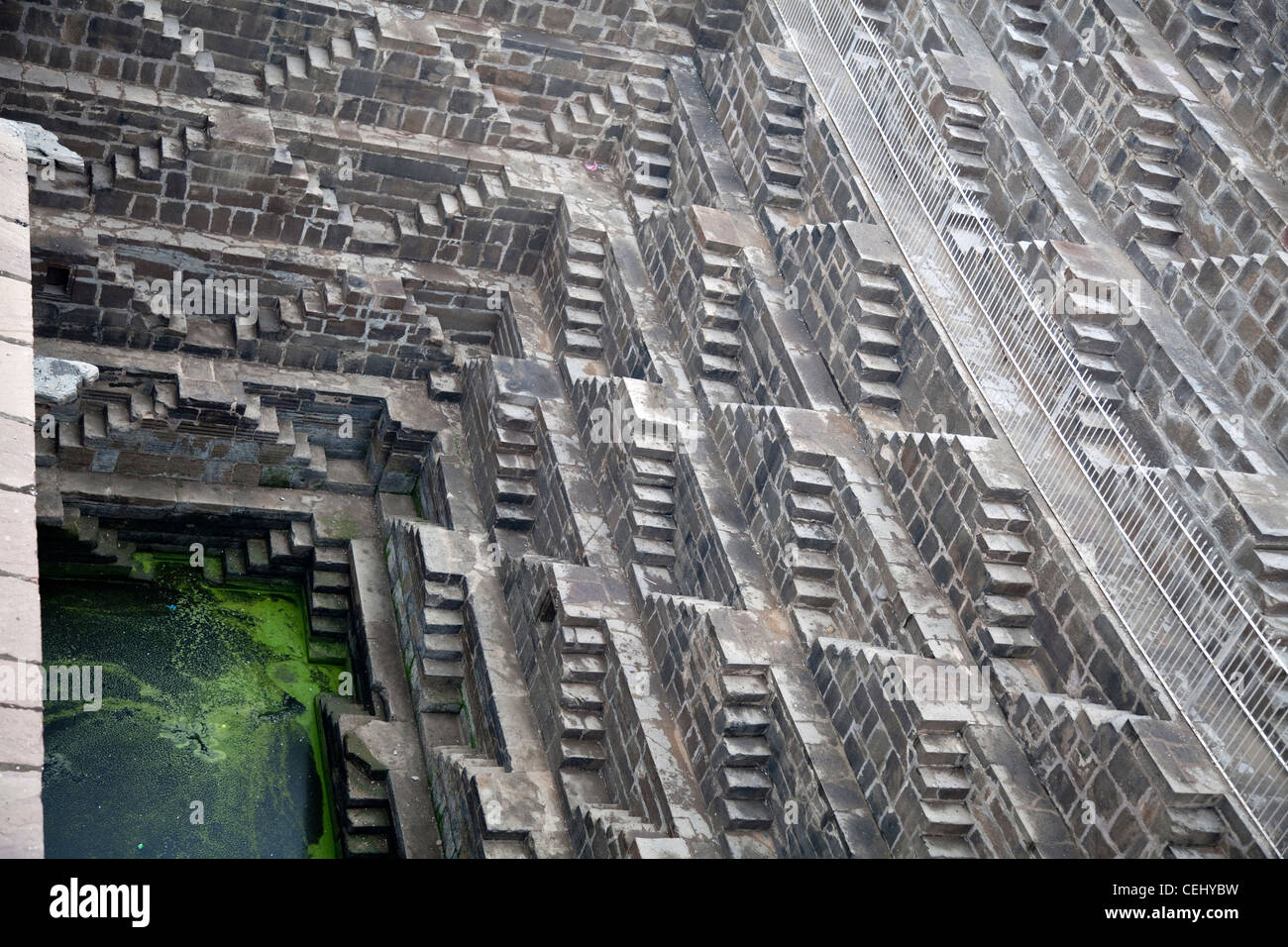 Well building asia hi-res stock photography and images - Alamy