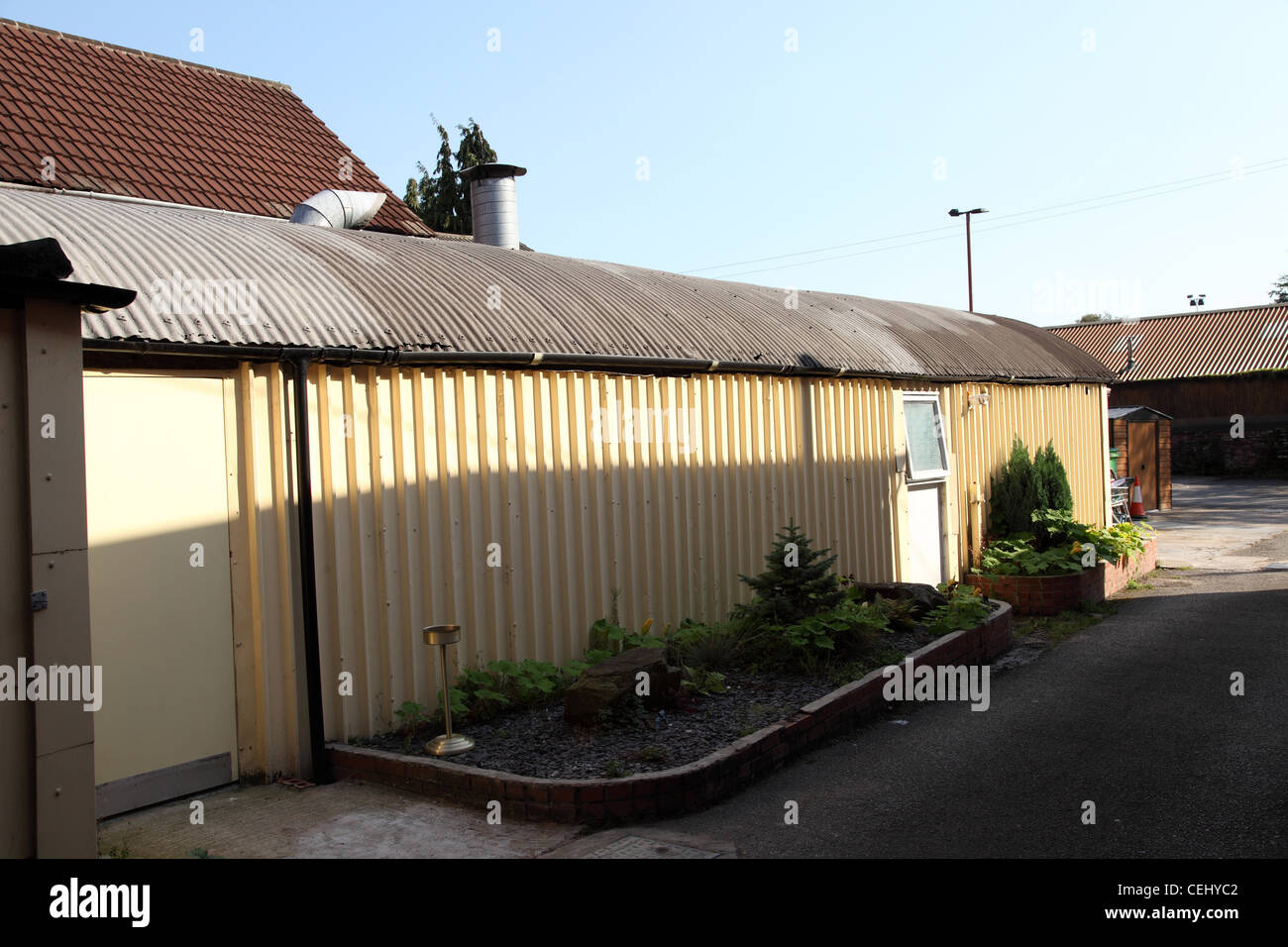 Nissen hut old building hi-res stock photography and images - Alamy