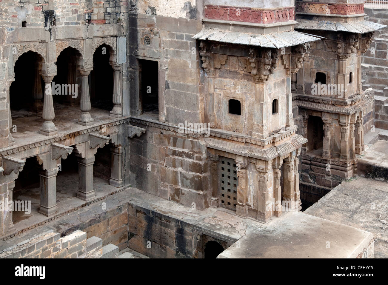 Well building asia hi-res stock photography and images - Alamy