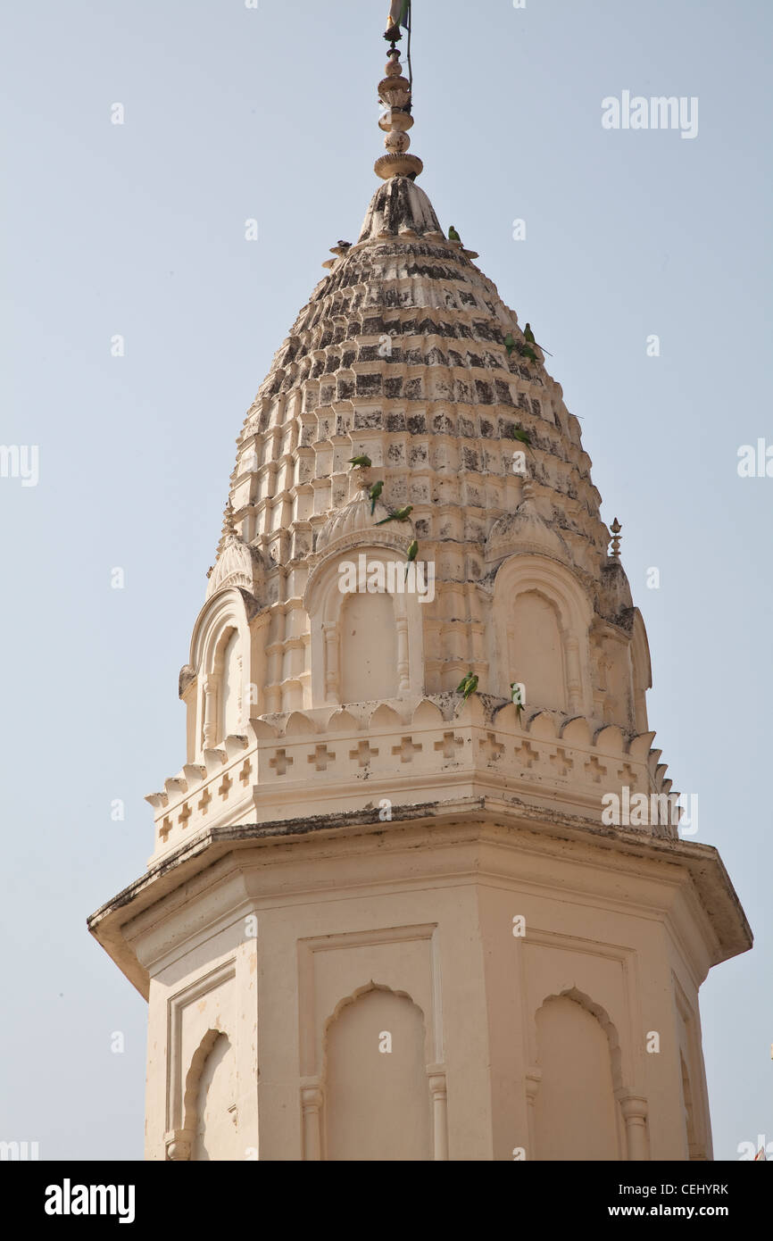 India tower hi-res stock photography and images - Alamy